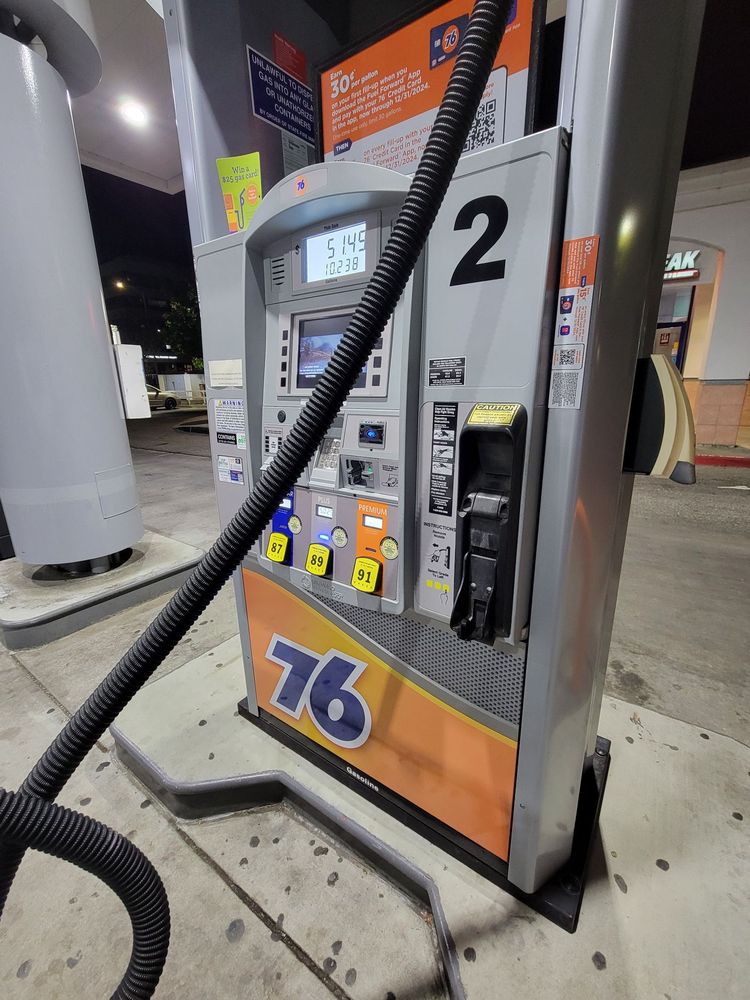 76 GAS STATION & CAR WASH - Updated December 2025 - 12 Photos & 33 ...