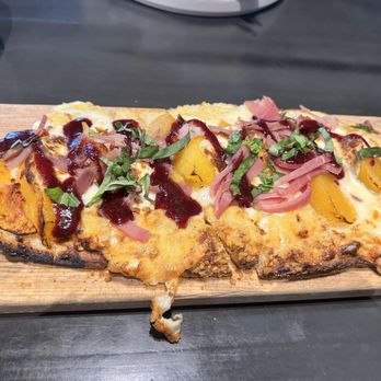 402 EAT + DRINK - Updated November 2024 - 329 Photos & 195 Reviews ...