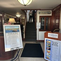 NEWPORT LANDING RESTAURANT - Updated March 2025 - 1109 Photos & 1035 ...