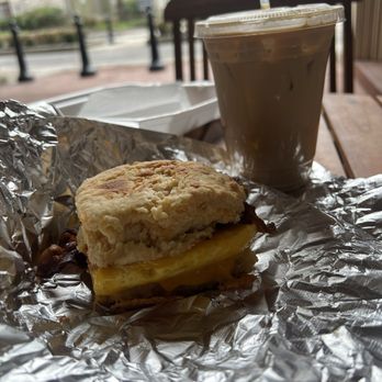 MATT ROBBS BISCUITS - Updated August 2025 - 155 Photos & 167 Reviews ...