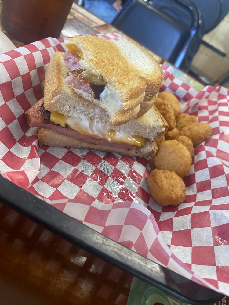 FAWN & JEFF’S KITCHEN - Updated June 2024 - 4 Damascus Rd, Quitman ...