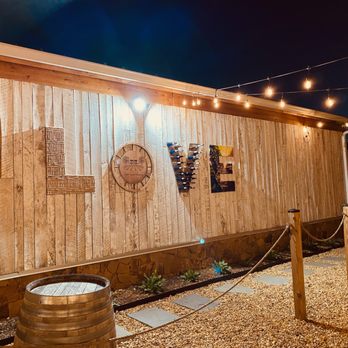 OLD FARM WINERY AT HARTLAND - Updated June 2025 - 137 Photos & 47 ...