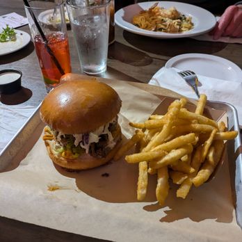 CRAWDADS ON THE LAKE - Updated January 2025 - 281 Photos & 416 Reviews ...