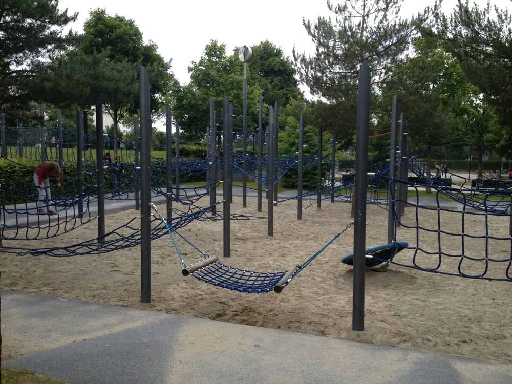 SPIELPLATZ PETUELPARK MITTE - Updated December 2025 - Freiligrathstr ...