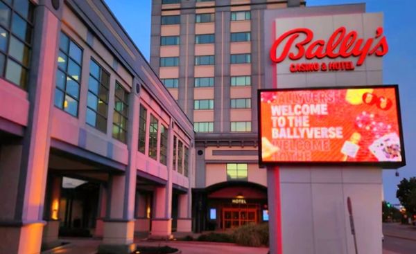 BALLY’S EVANSVILLE CASINO & HOTEL - Updated October 2025 - 100 Photos & 126 Reviews - 421 NW ...