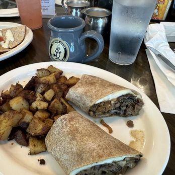 RED FOX DINER - Updated August 2025 - 134 Photos & 144 Reviews - 2041 ...