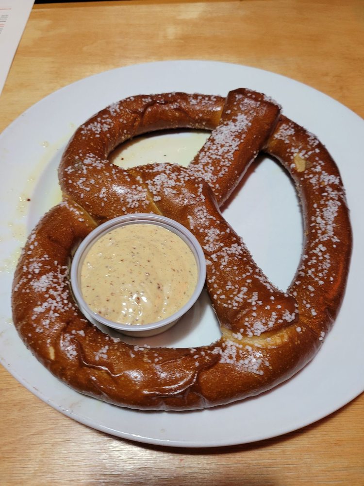 PORTLAND PIE CO. - Updated August 2025 - 125 Photos & 220 Reviews - 400 ...