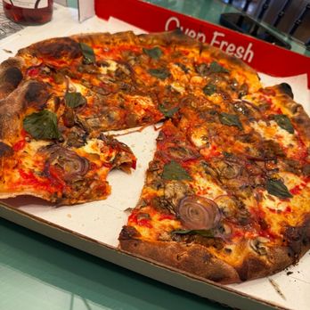 BIRD PIZZERIA - Updated April 2025 - 218 Photos & 126 Reviews - 510 E ...