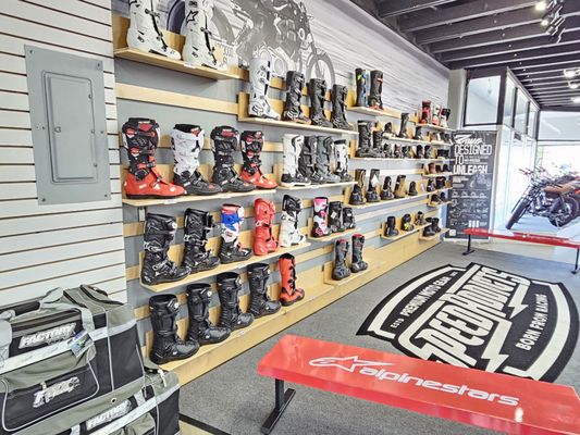 SPEED ADDICTS - Updated July 2025 - 35 Photos & 49 Reviews - 2075 N ...