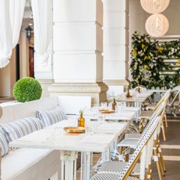 MOTEK CORAL GABLES - Updated December 2025 - 1082 Photos & 424 Reviews ...