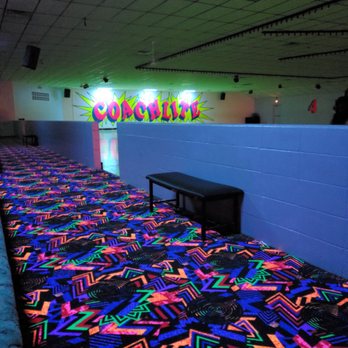 COACHLITE SKATE CENTER - Updated December 2025 - 25 Photos & 29 Reviews ...