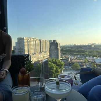 LEAF BAR & LOUNGE - Updated September 2024 - 1368 Photos & 557 Reviews ...