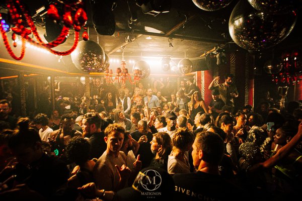 LE MATIGNON - 68 Photos & 75 Reviews - 3 avenue Matignon, Paris, France ...