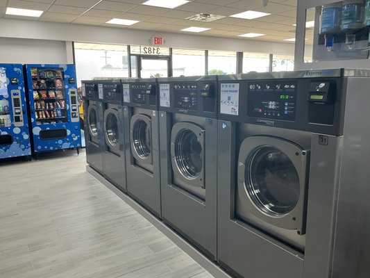 TORNADO EXPRESS LAUNDRY PLANO - Updated January 2026 - 19 Photos & 17 Reviews - 3182 W/ Parker ...