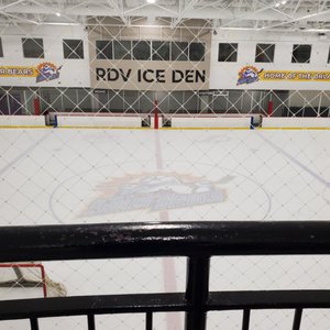 RDV SPORTSPLEX ICE DEN - 35 Photos & 29 Reviews - 8701 Maitland Summit ...