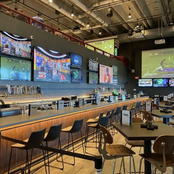 TOM’S WATCH BAR - Updated June 2024 - 136 Photos & 40 Reviews - 8050 ...