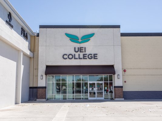 UEI COLLEGE - Updated September 2025 - 50 Photos & 36 Reviews - 4424 ...