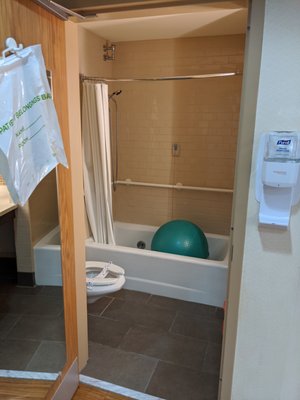 EDWARD HOSPITAL - MAIN CAMPUS - Updated June 2024 - 61 Photos & 247 ...