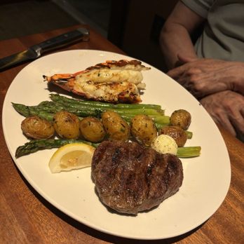 SEASONS 52 - Updated April 2025 - 927 Photos & 513 Reviews - 842 W Sam ...