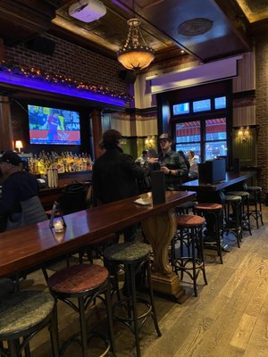 GMT TAVERN - Updated January 2026 - 174 Photos & 253 Real Reviews - 142 ...