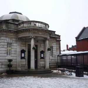 WIDNES LIBRARY - Updated October 2024 - Victoria Square, Widnes ...