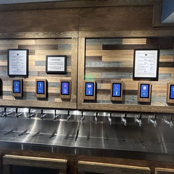 CLEAVERS - Updated April 2025 - 2181 Photos & 1729 Reviews - 108 S 18th ...