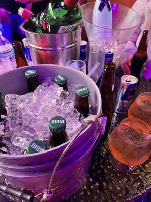 LE CONTEINER - Updated December 2025 - 29 Photos & 26 Reviews - Paseo ...