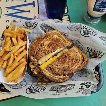 FLIPPIN’ COW - Updated July 2025 - 256 Photos & 388 Reviews - 51330 ...