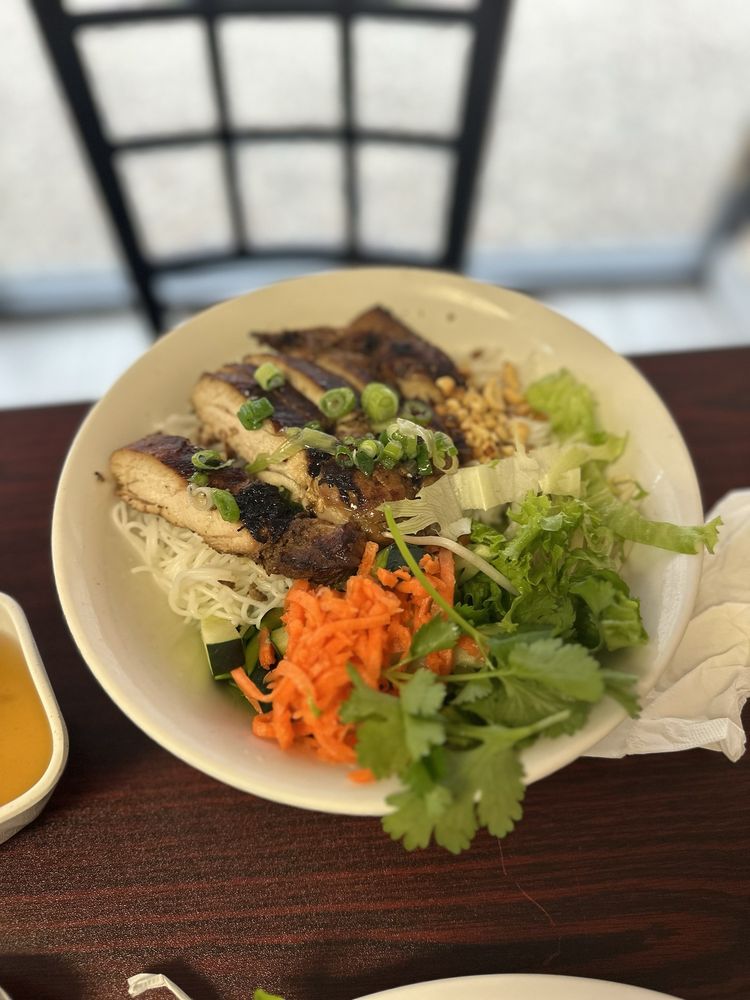 PHO VI-VI - Updated July 2025 - 74 Photos & 77 Reviews - 7127 Spencer ...