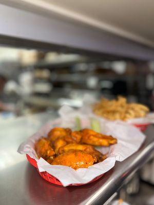 CRONIES SPORTS GRILL - Updated January 2026 - 278 Photos & 263 Reviews ...