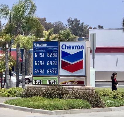 CHEVRON - Updated November 2025 - 48 Photos & 22 Reviews - 7070 ...