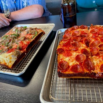 PIZZA PAYAA - BLOOMINGTON - Updated November 2025 - 70 Photos & 85 ...
