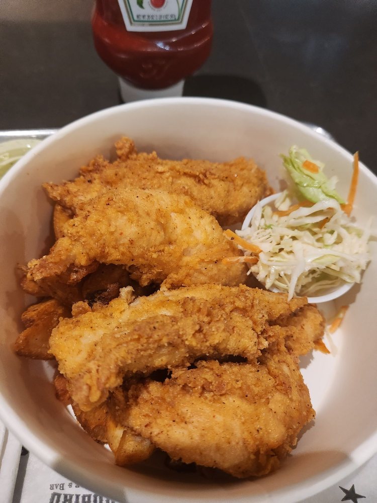 SPRING CHICKEN - MIAMI INTERNATIONAL AIRPORT - Updated March 2024 - 118 ...