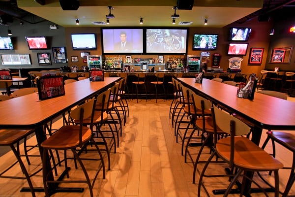 JOHN MAX SPORTS & WINGS - Updated July 2025 - 32 Photos & 37 Reviews ...