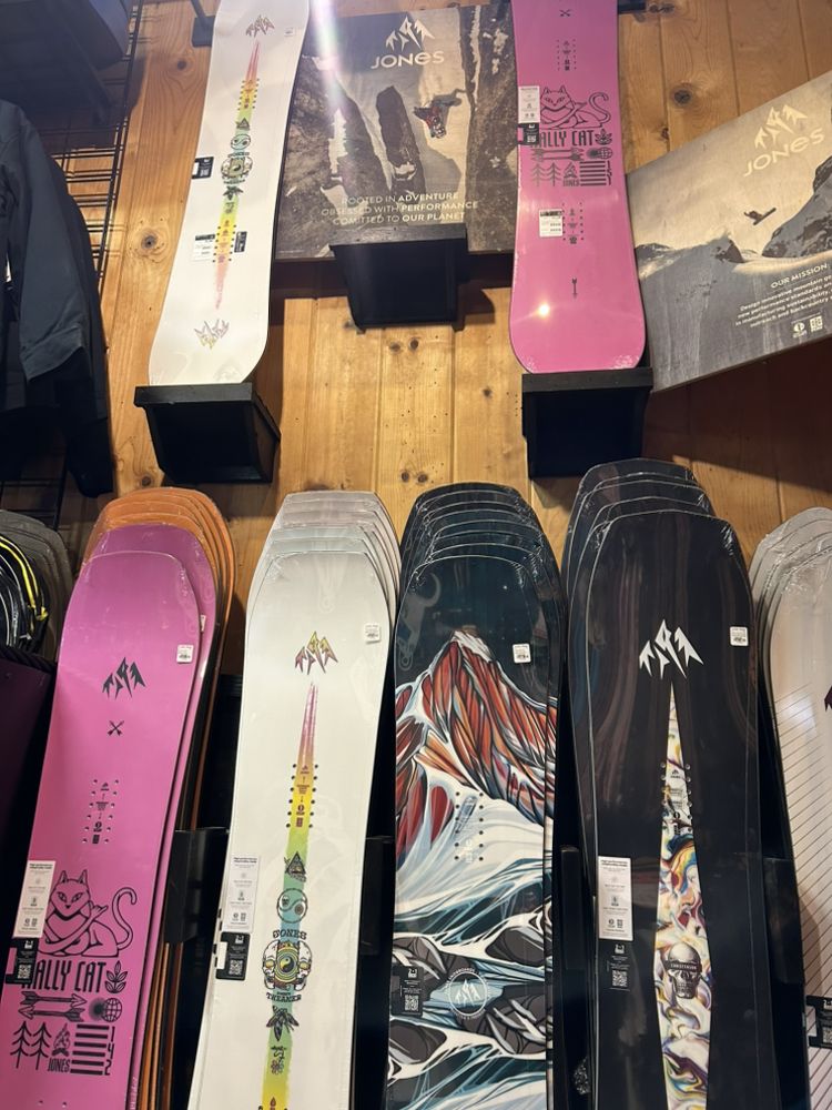 TOTALLY BOARD - Updated January 2026 - 37 Photos & 50 Reviews - 10060 ...