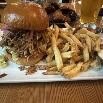 DESCHUTES BREWERY PORTLAND PUBLIC HOUSE - Updated November 2024 - 5273 ...