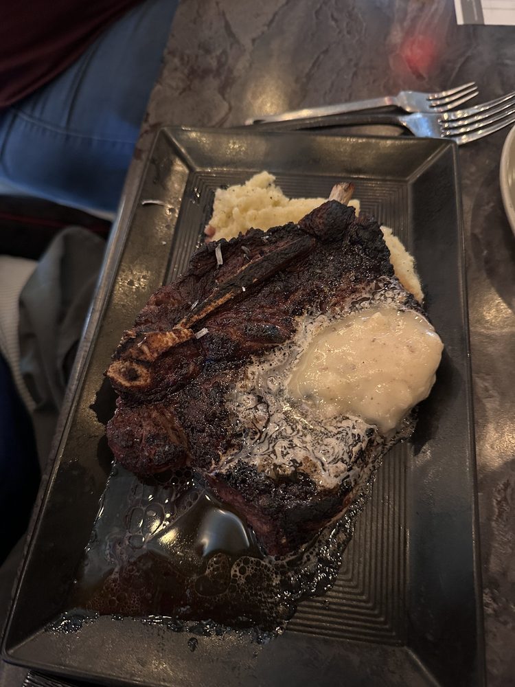 ROE. RAW OYSTER BAR & STEAK - Updated July 2024 - 70 Photos & 69 ...