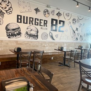 BURGER 82 - 102 Photos & 118 Reviews - 880 W Exchange Pkwy, Allen ...