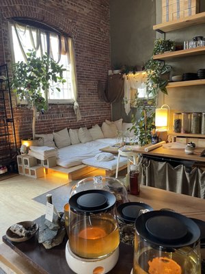 TEA AT SHILOH - 2035 Bay St, Los Angeles, California - Tea Rooms - Yelp