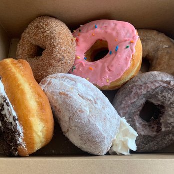 DIPPIN DONUTS - Updated August 2025 - 19 Photos & 19 Reviews - 1941 ...
