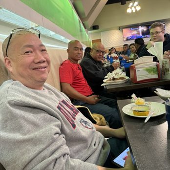 FEAST BUFFET - Updated December 2024 - 2364 Photos & 1470 Reviews - 485 ...