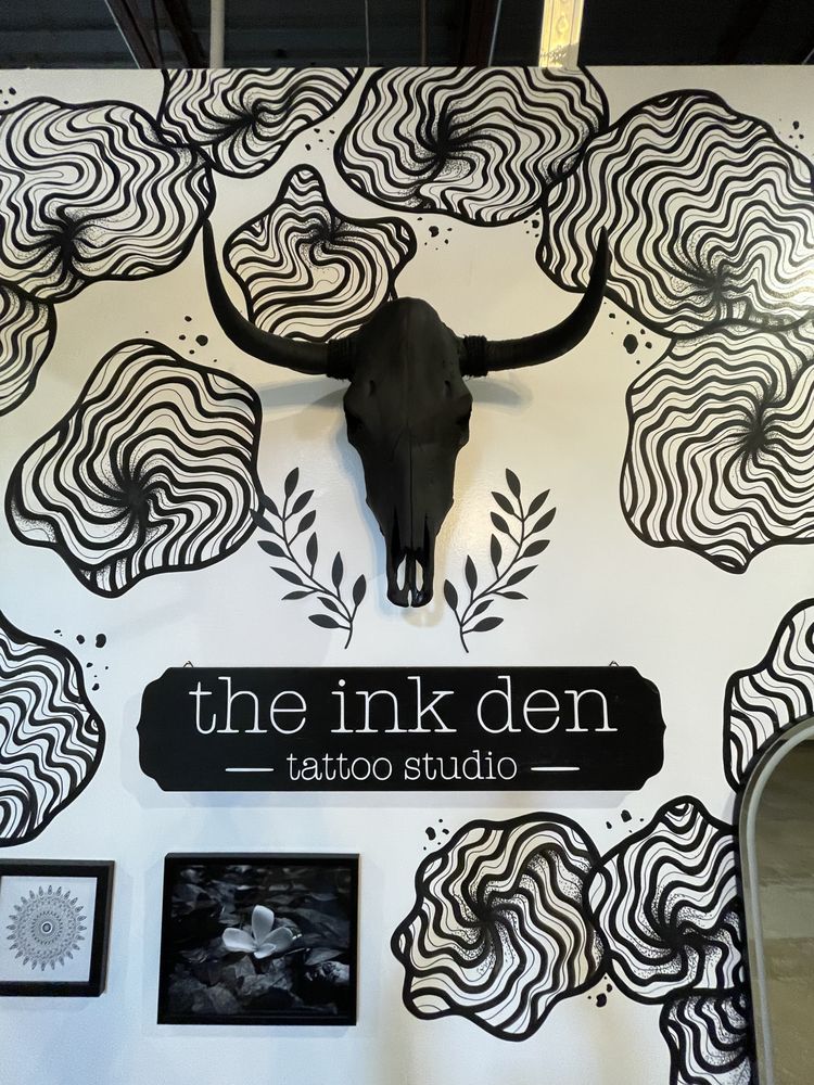 THE INK DEN TATTOO STUDIO - Updated December 2025 - 10 Photos - 5505 W ...