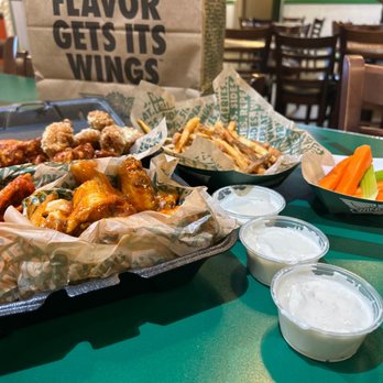 WINGSTOP - Updated June 2024 - 66 Photos & 107 Reviews - 510 Sawdust Rd ...