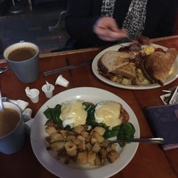 RUSKI’S TAVERN - Updated December 2025 - 109 Photos & 149 Reviews - 212 ...