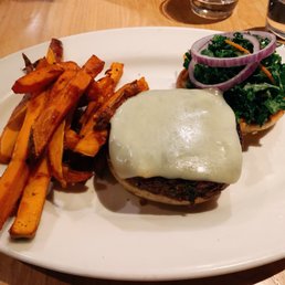 DOC B’S RESTAURANT + BAR - 750 Photos & 896 Reviews - 100 E Walton St ...