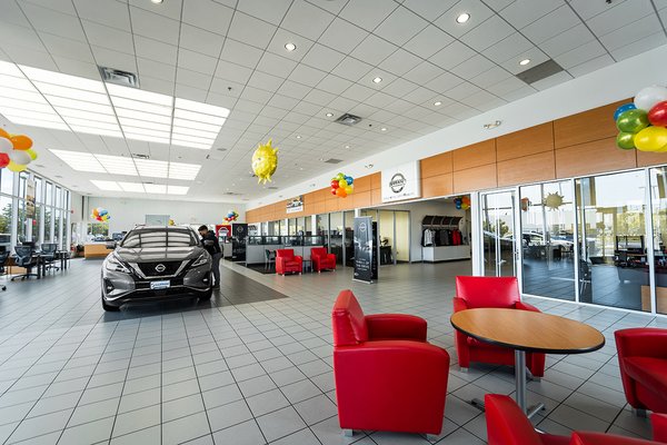 RUSS DARROW NISSAN OF MILWAUKEE - Updated January 2026 - 36 Photos & 90 ...