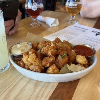 FOUR DAY RAY BREWING - Updated May 2025 - 1129 Photos & 886 Reviews ...