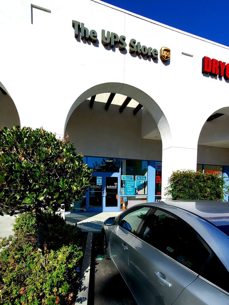 THE UPS STORE - 26 Photos & 65 Reviews - Shipping Centers - 3460 Marron ...