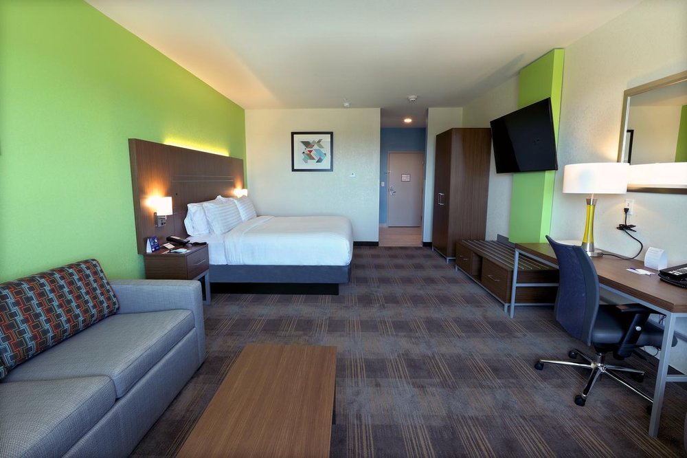 HOLIDAY INN EXPRESS & SUITES DRIPPING SPRINGS - AUSTIN AREA - 18 Photos ...