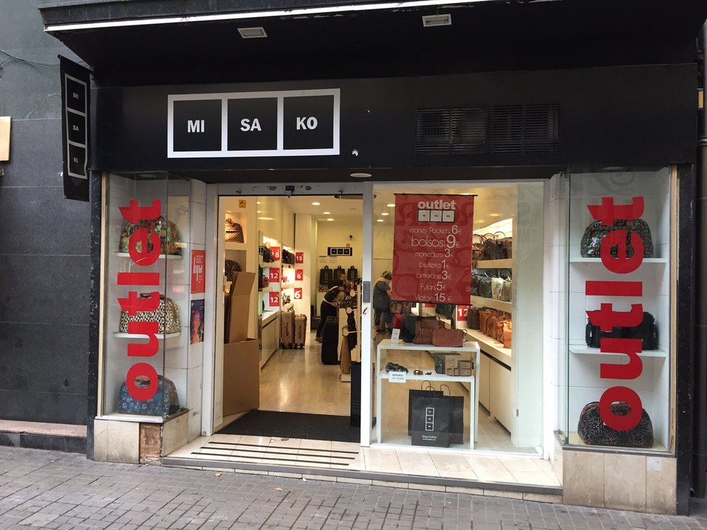 MISAKO OUTLET - Updated December 2025 - Ronda de Sant Antoni, Loire ...